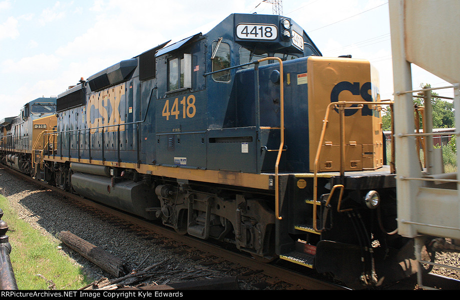 CSX GP38-2S #4418 on Q418-24